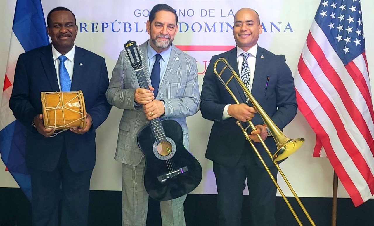 Impulsan envío instrumentos musicales a República Dominicana ...